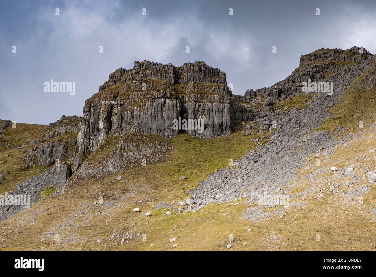 The Warrendale Knotts, near Settle in the Yorkshire Dales , England ...