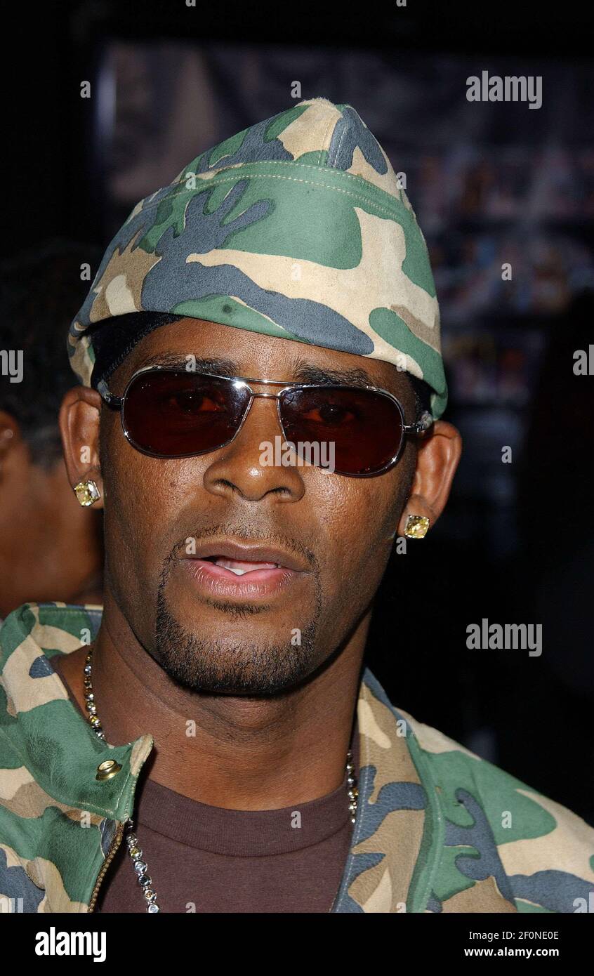 26 October 2005 - Los Angeles, California - R. Kelly. BET's 25th ...