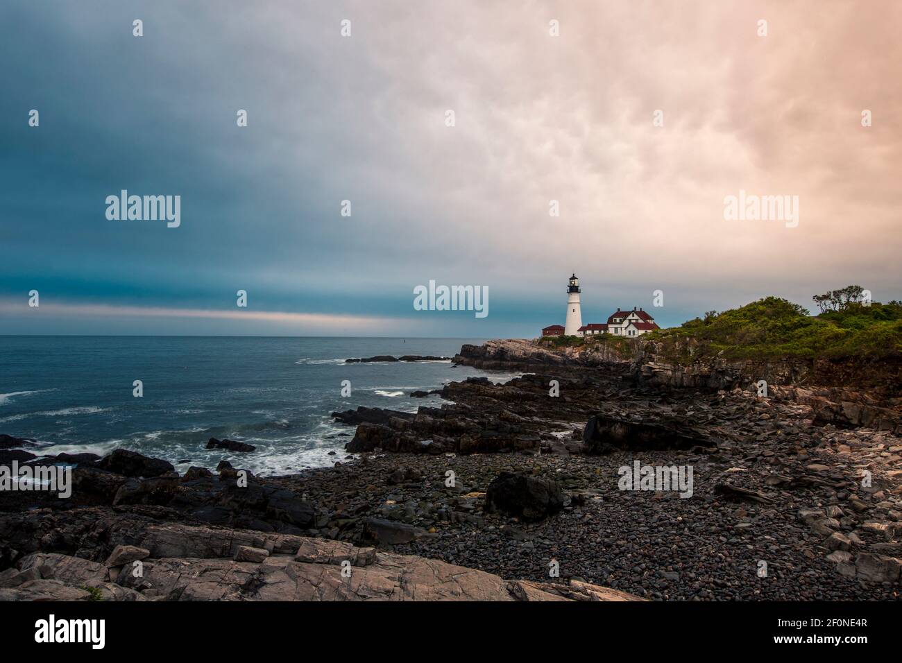 Dramatic lighthouse hi-res stock photography and images - Alamy