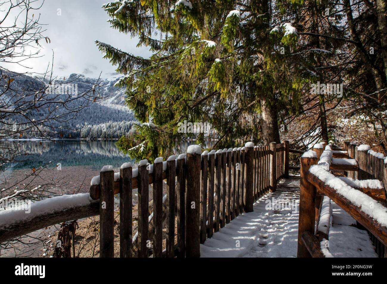 Blue water lake between mountains hi-res stock photography and images ...