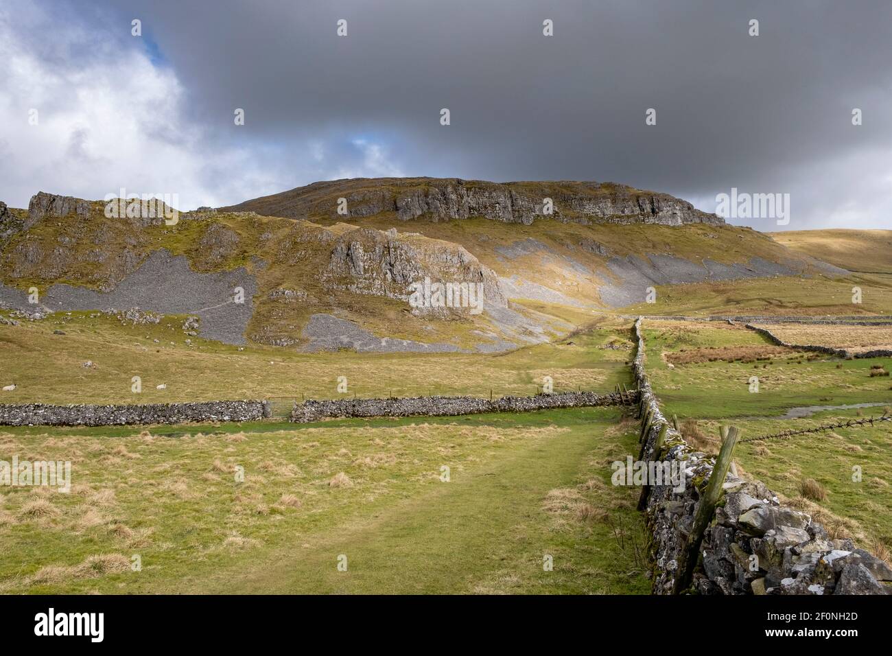 Attermire Scar, near Settle in the Yorkshire Dales , England Stock ...