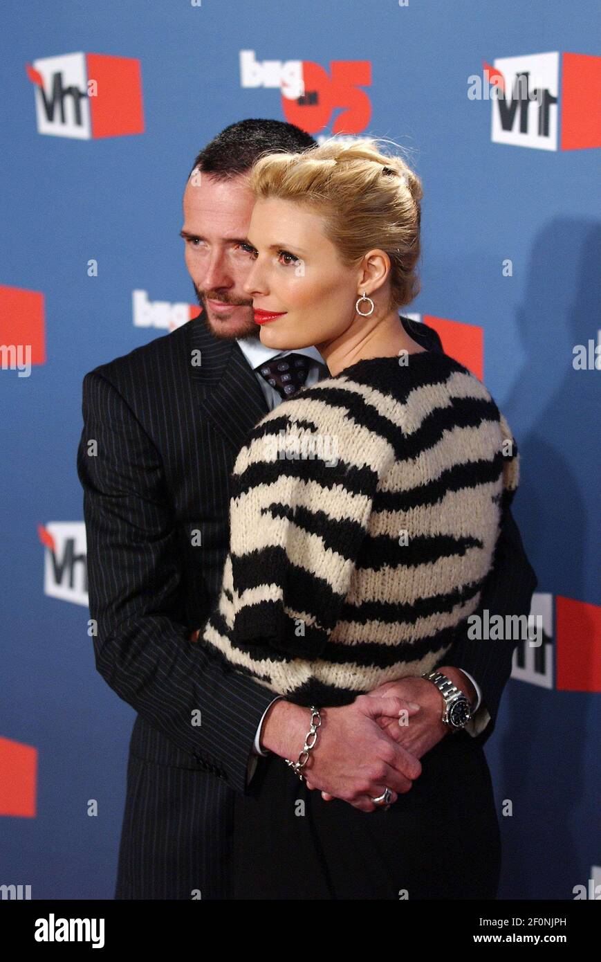 3 December 2005 - Culver City, California - Scott Weiland with wife ...