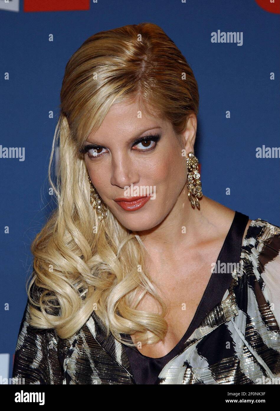 3 December 2005 - Culver City, California - Tori Spelling. "VH1 Big In ...