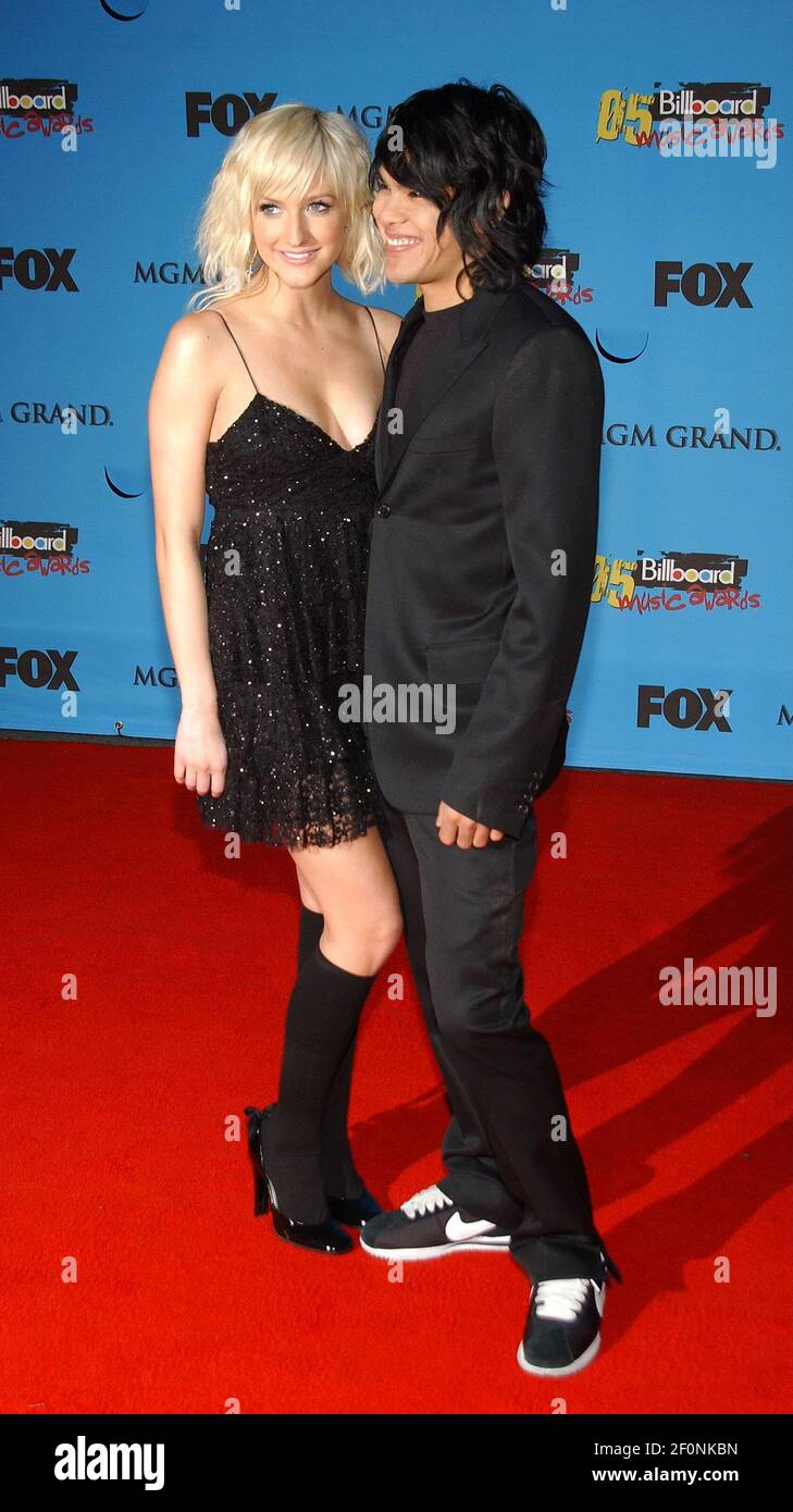 6 December 2005 - Las Vegas, Nevada - Ashlee Simpson and Braxton Olita ...
