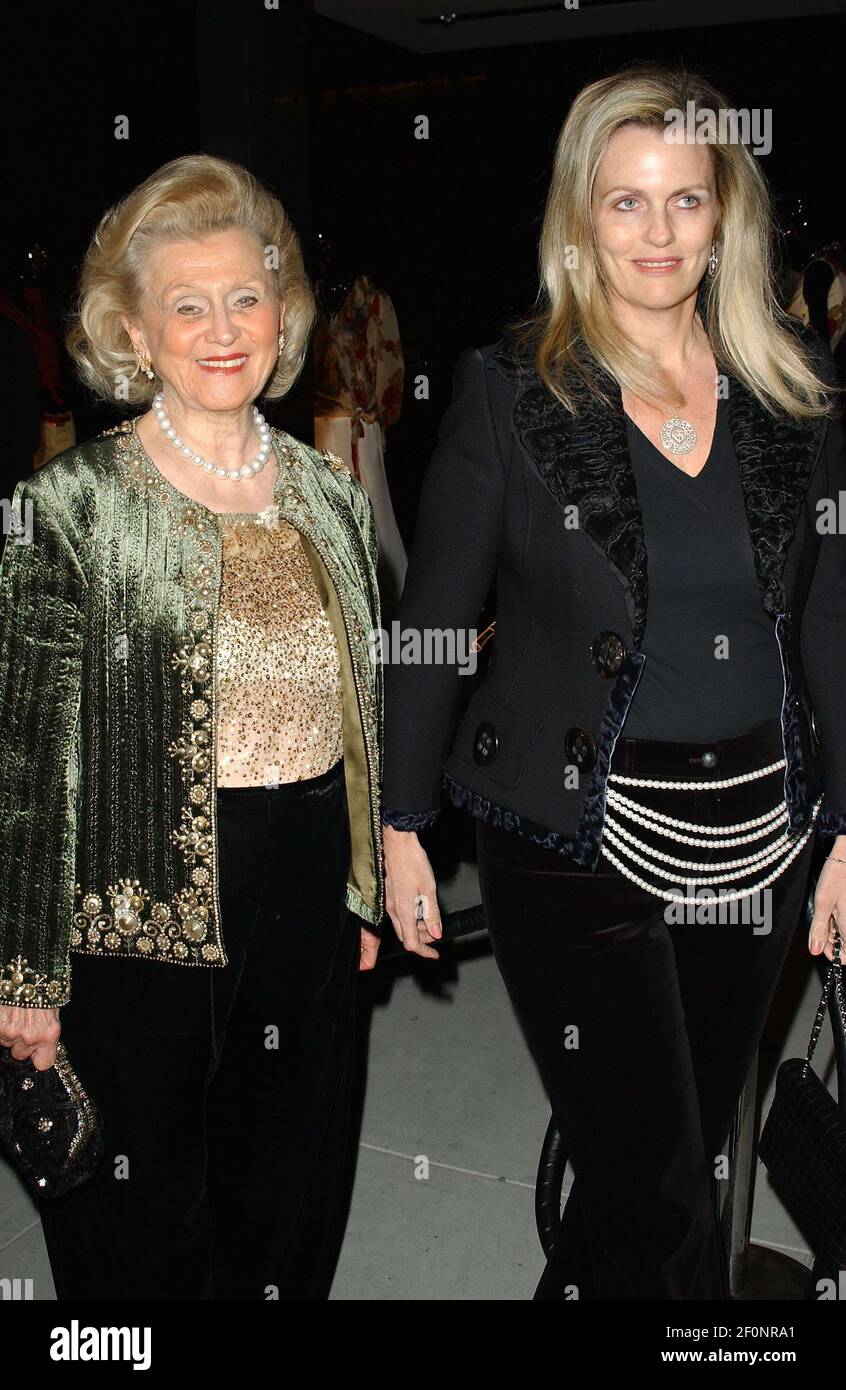 11 January 2006 - Beverly Hills, California - Barbara Davis and ...