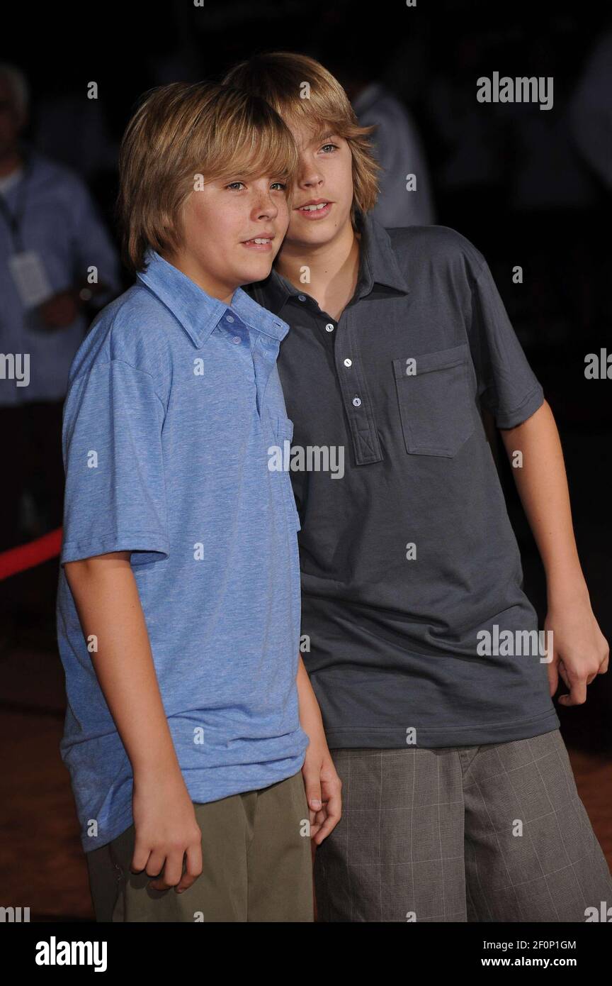 Cole And Dylan Sprouse 21