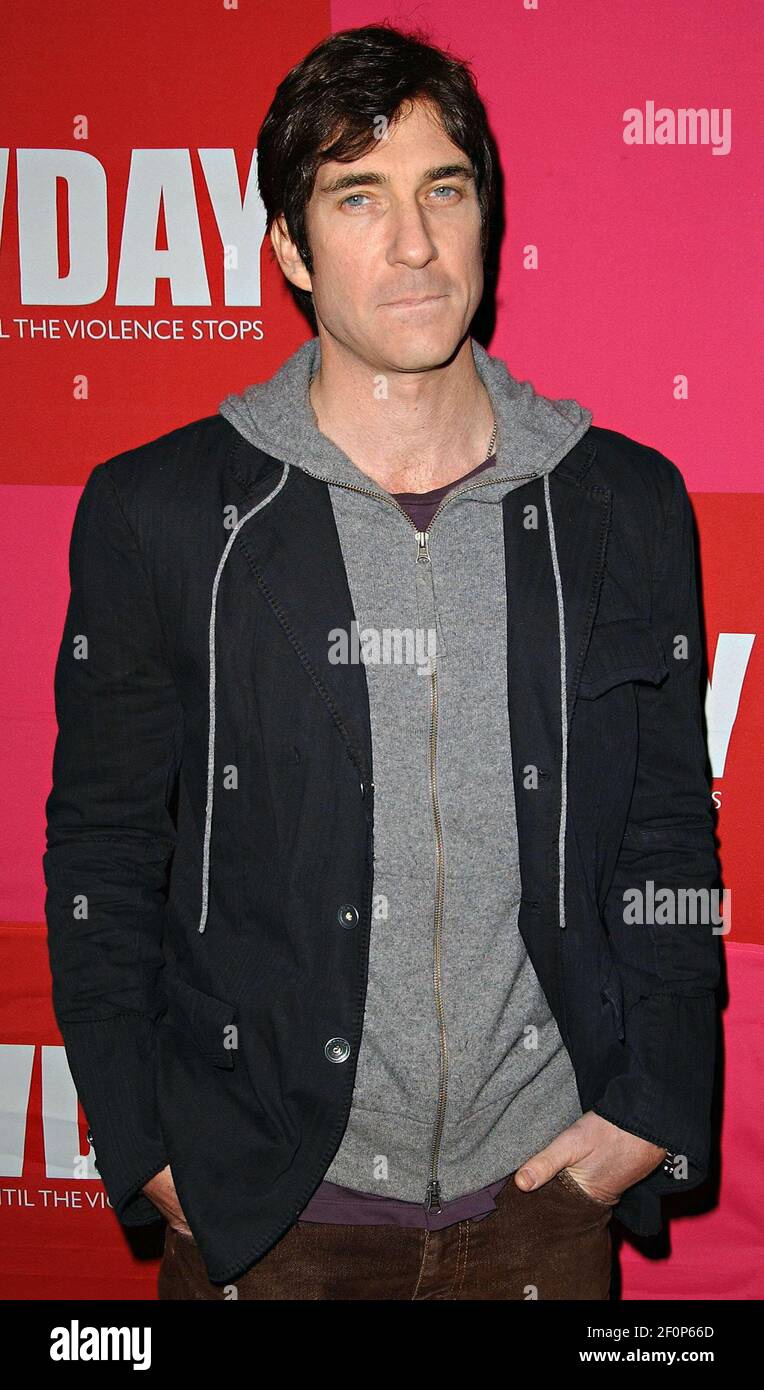 Dylan Mcdermott Body