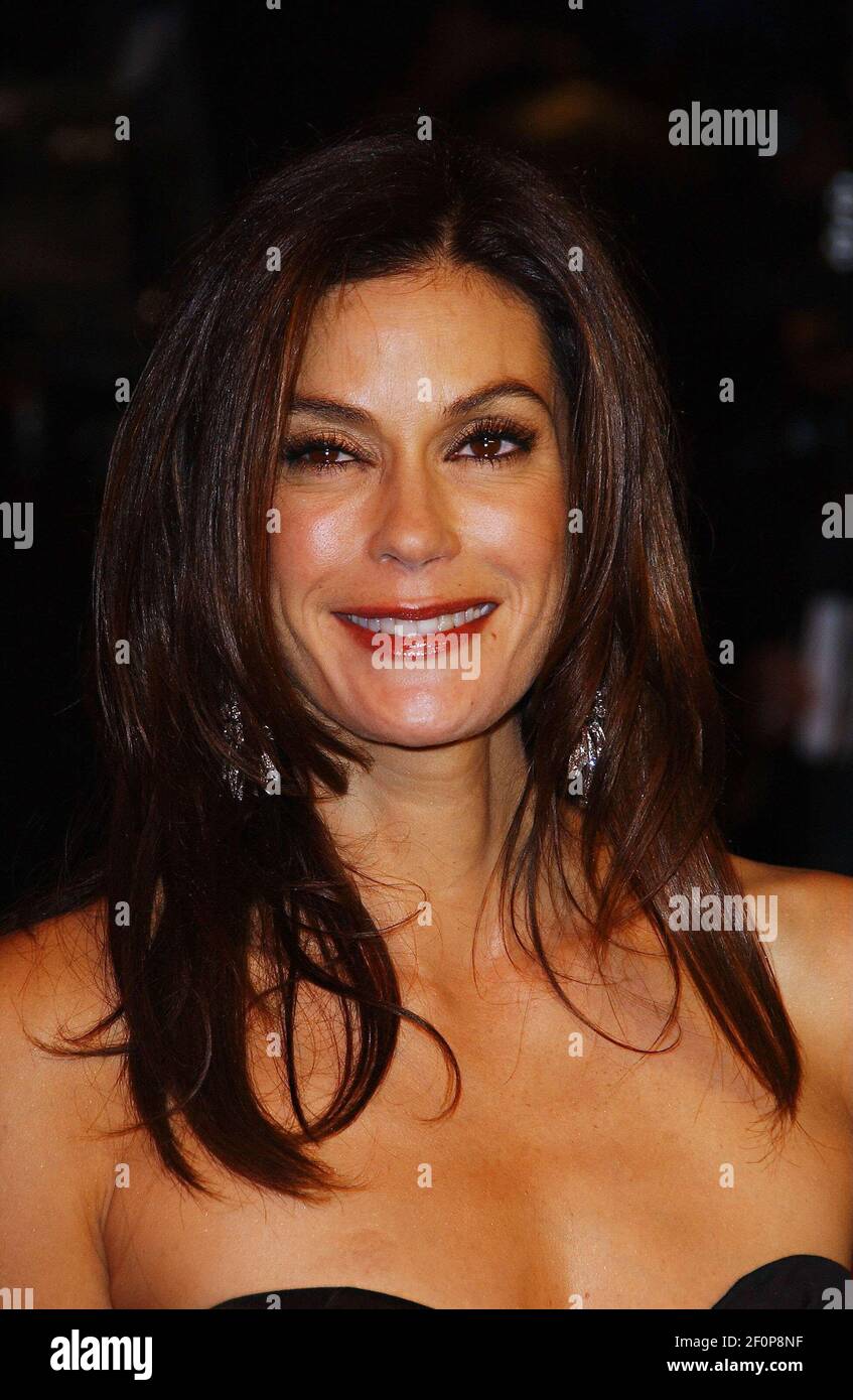 5 March 2006 - Los Angeles, California - Teri Hatcher. 2006 Vanity Fair ...