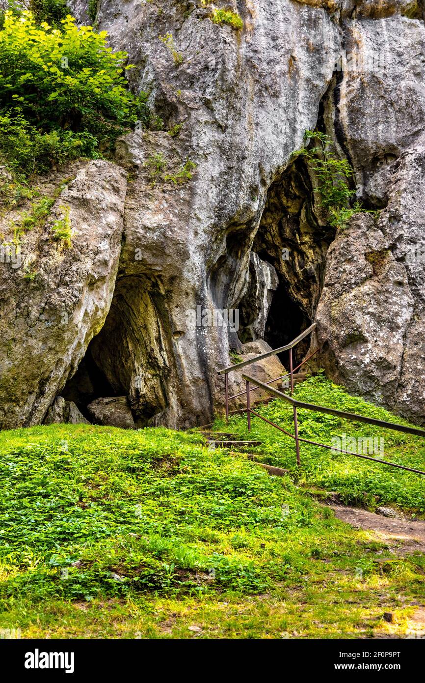 Jurassic limestone rock formations and natural caves in Gora Birow ...