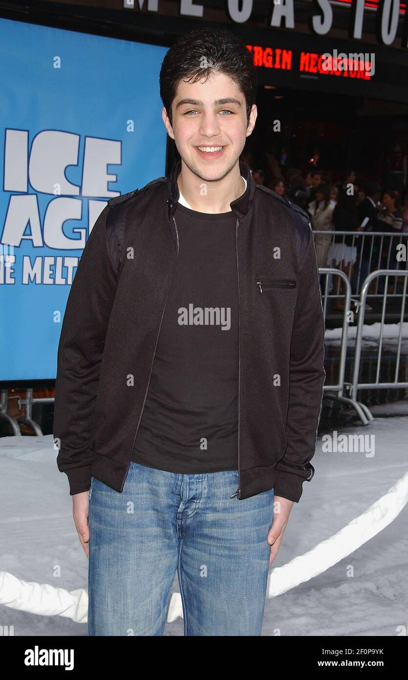 19 March 2006 - Hollywood, California - Josh Peck. Los Angeles Premiere ...