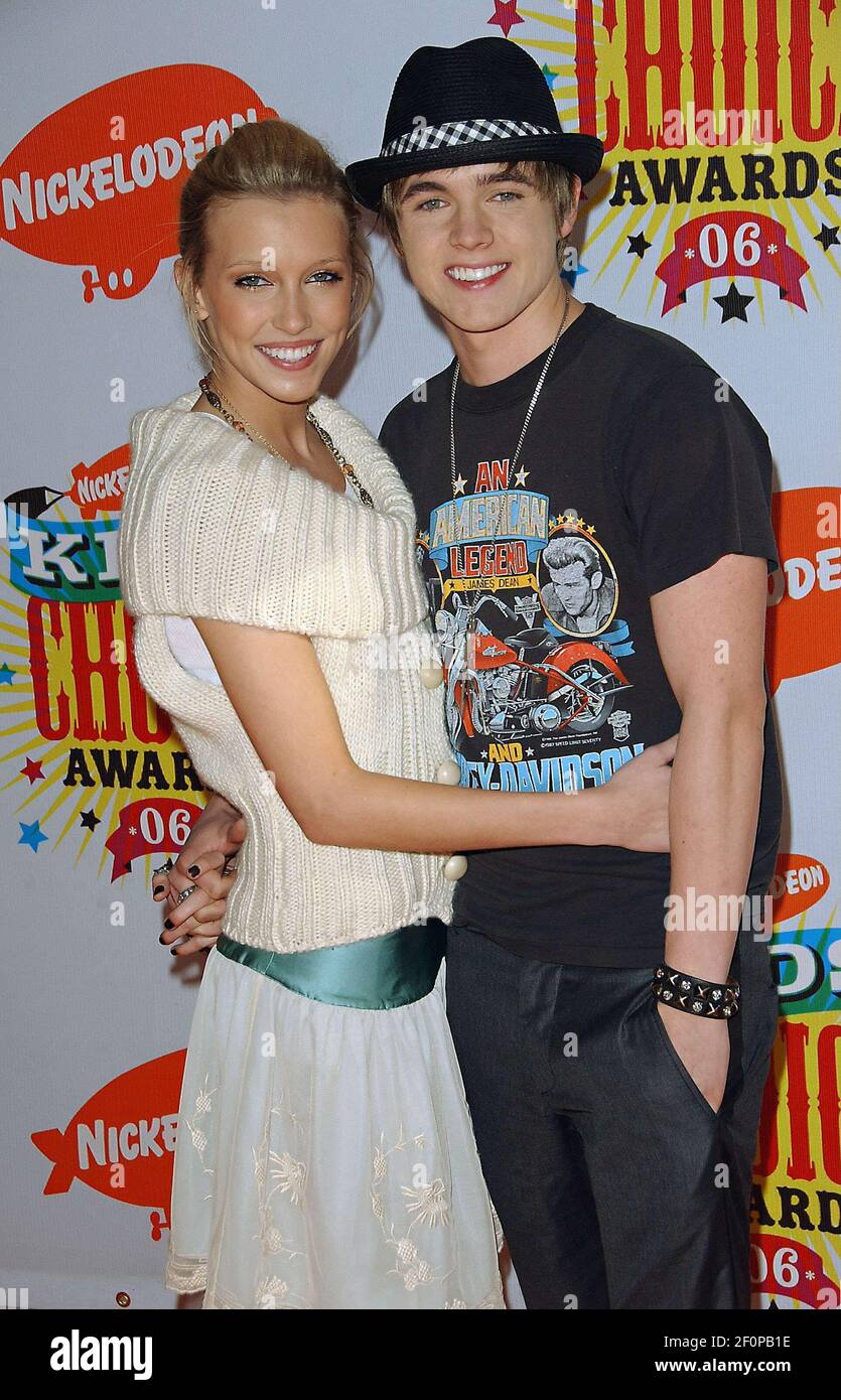 Katie Cassidy E Jesse Mccartney 2024 4724