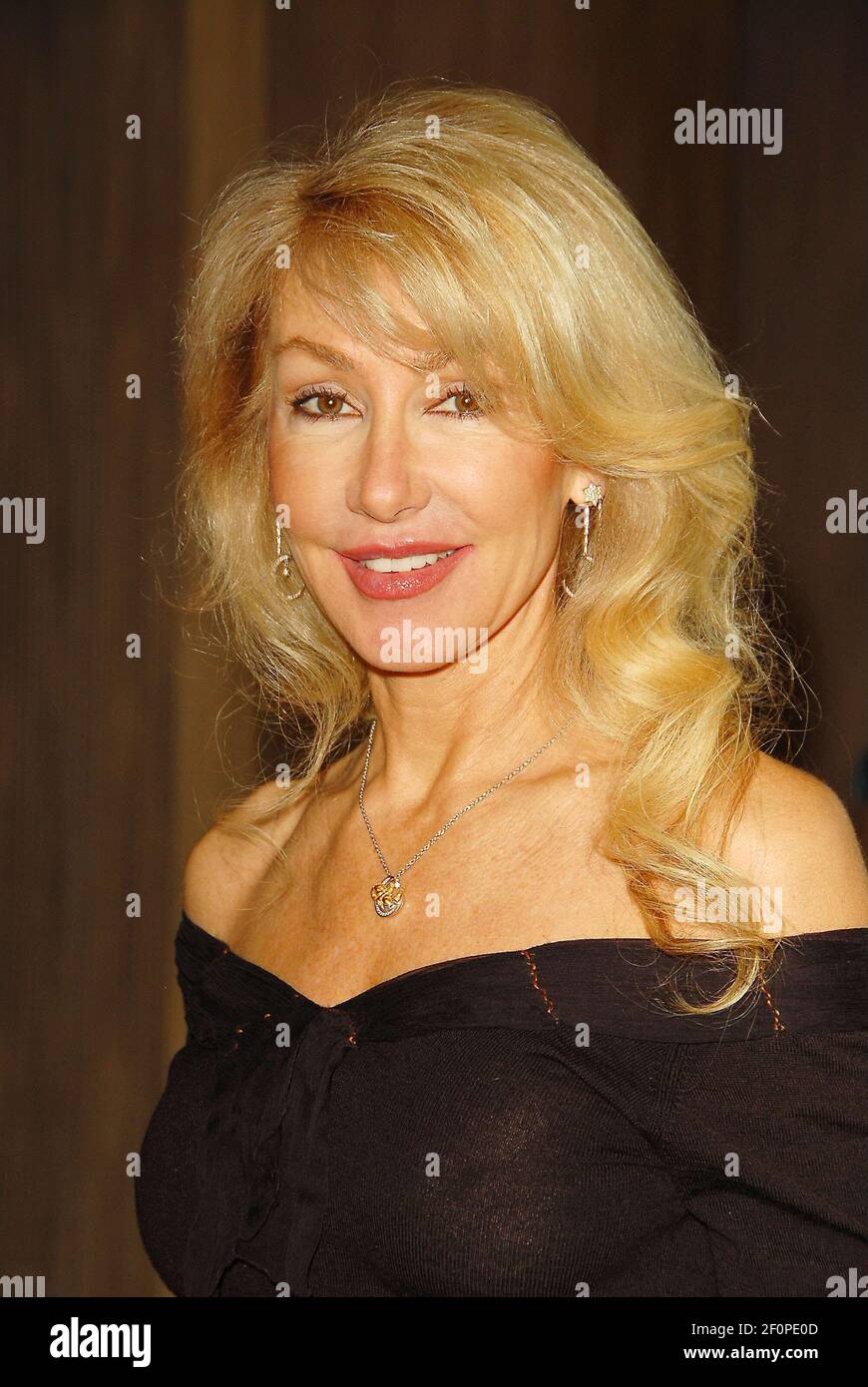27 April 2006 - Beverly Hills, California - Linda Thompson. Step Up ...