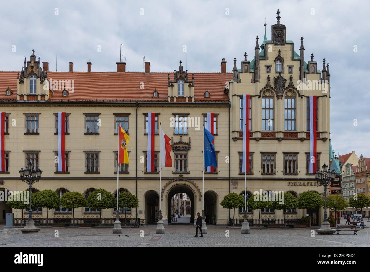 Wroclaw, Poland - May 03 2020: Market square and facade of building ...