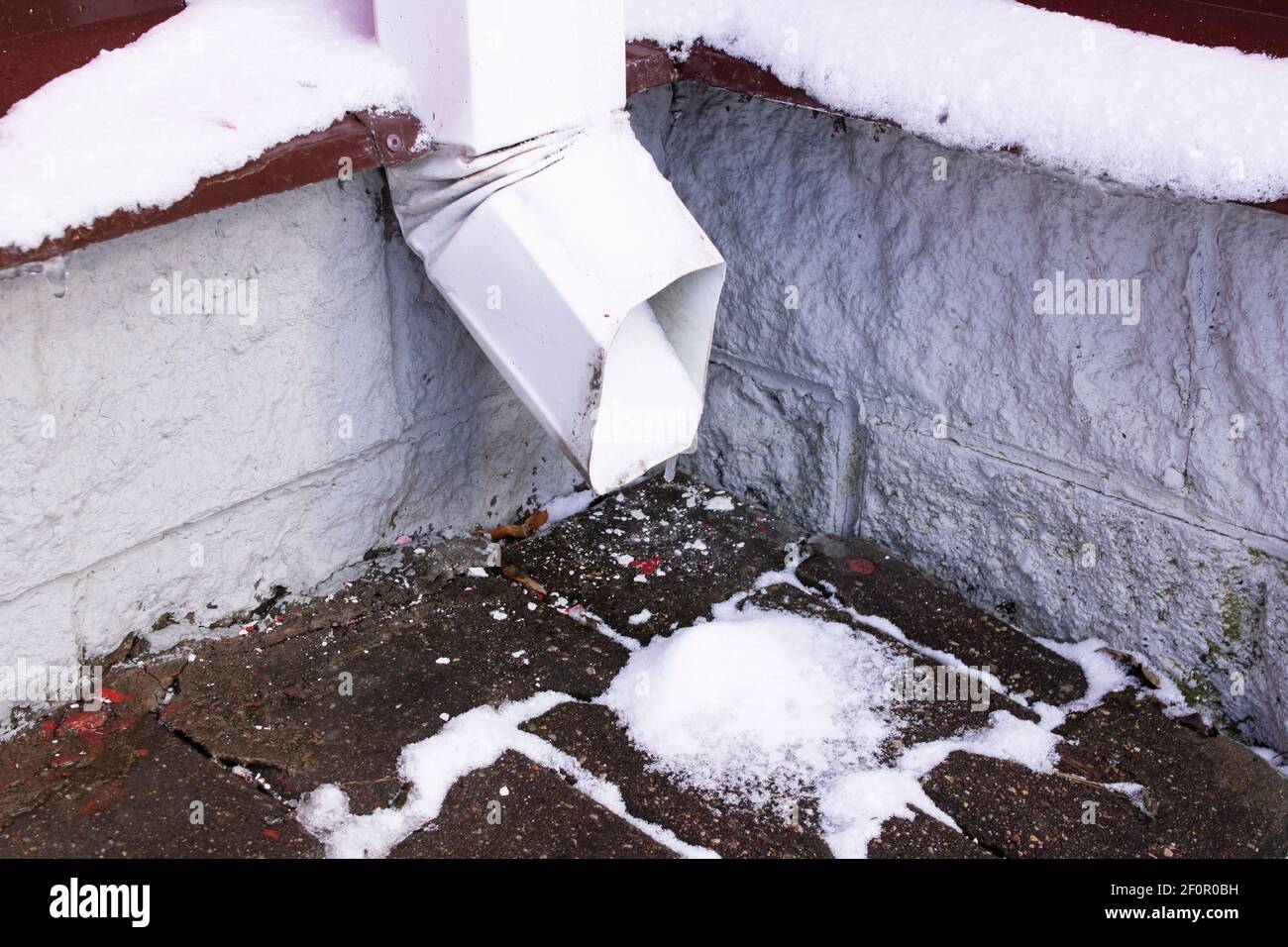 Blocked downpipe hi-res stock photography and images - Alamy