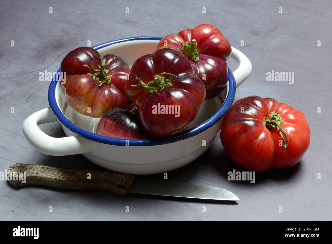Tomato Mar Azul in skin, Blue flesh tomato from Spain, Germany Stock ...