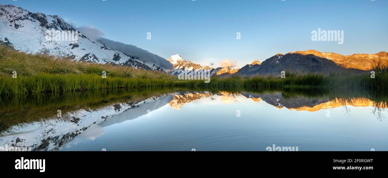 Mount Cook at sunset, reflection in mountain lake, Sealy Tarns, Hooker ...