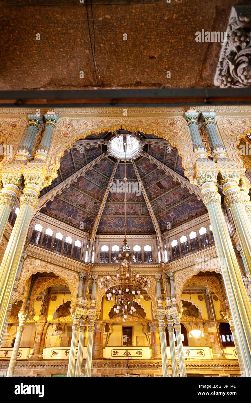 Dome shaped roof hi-res stock photography and images - Alamy