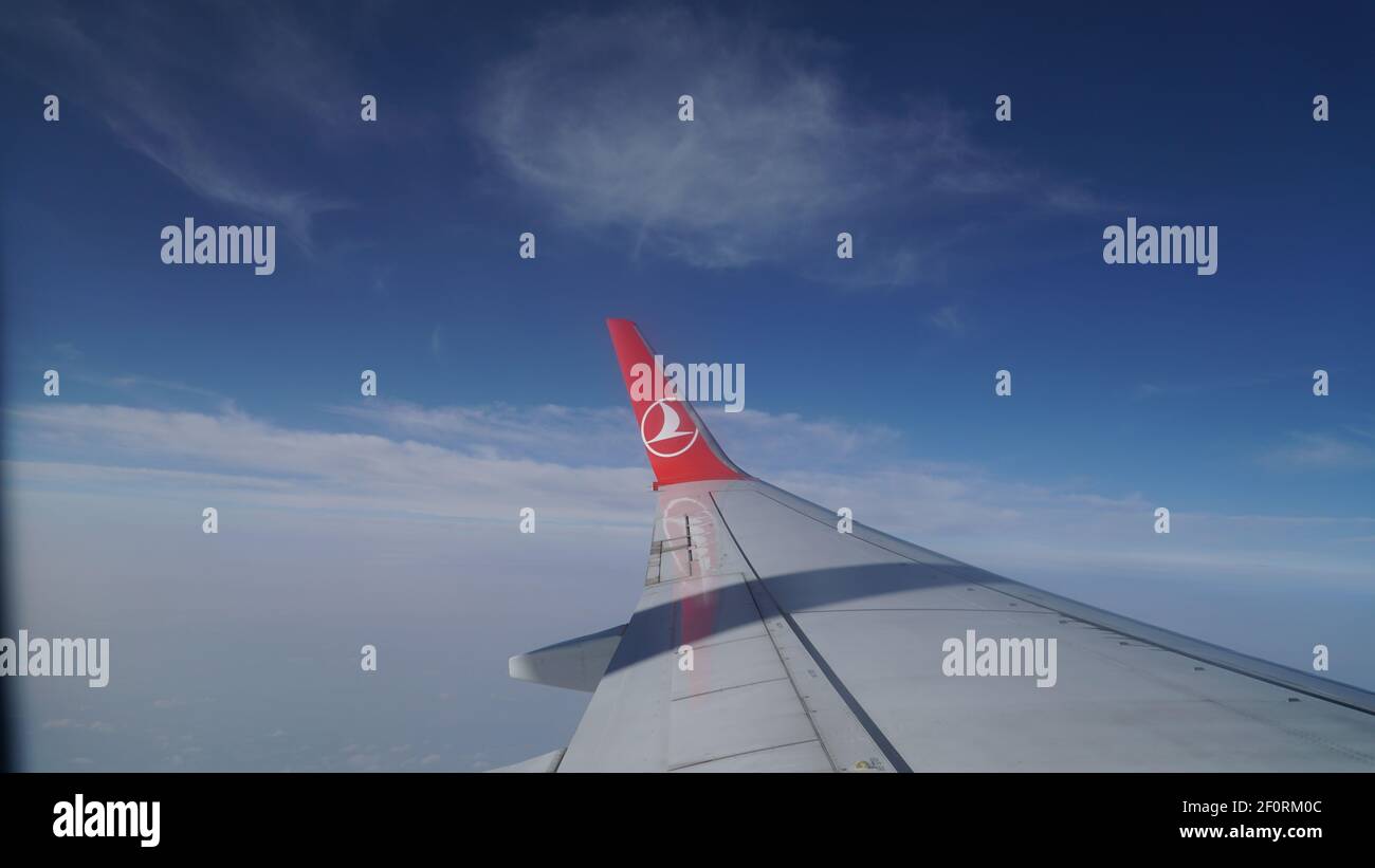 Boeing 737 900 hi-res stock photography and images - Alamy
