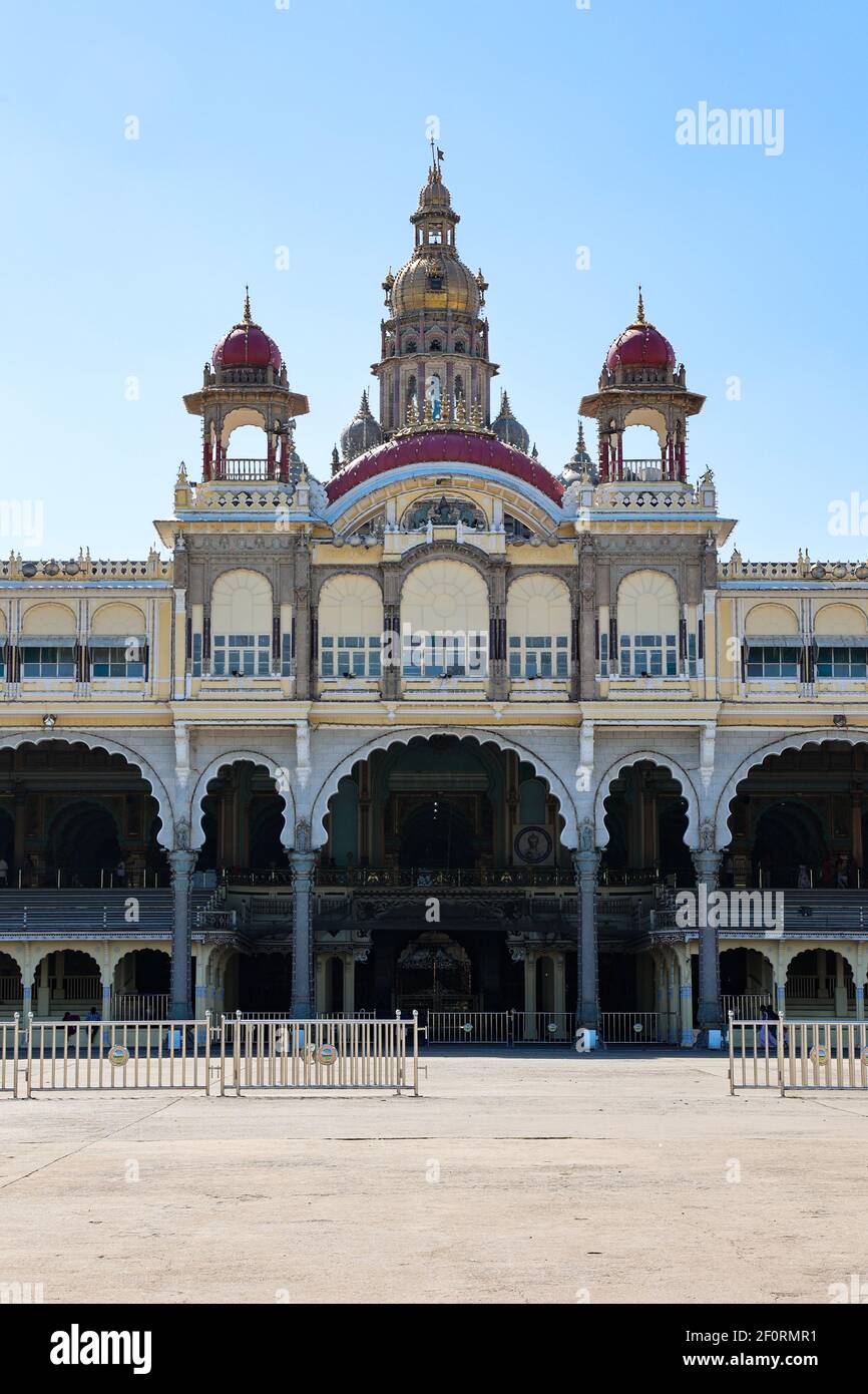 Indo saracenic architecture hi-res stock photography and images - Alamy