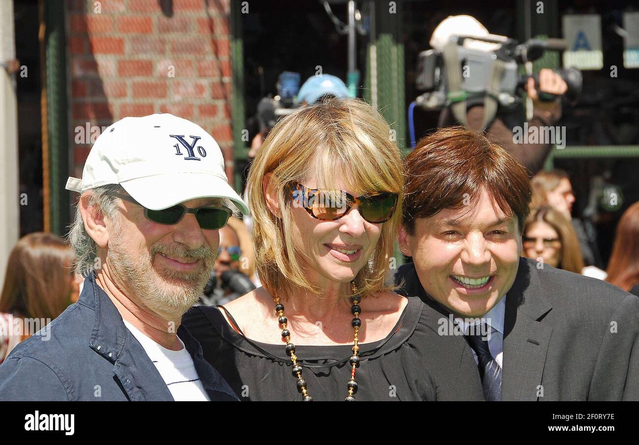 Mike Myers, Steven Spielberg and Kate Capshaw. 6 May 2007 - Westwood ...