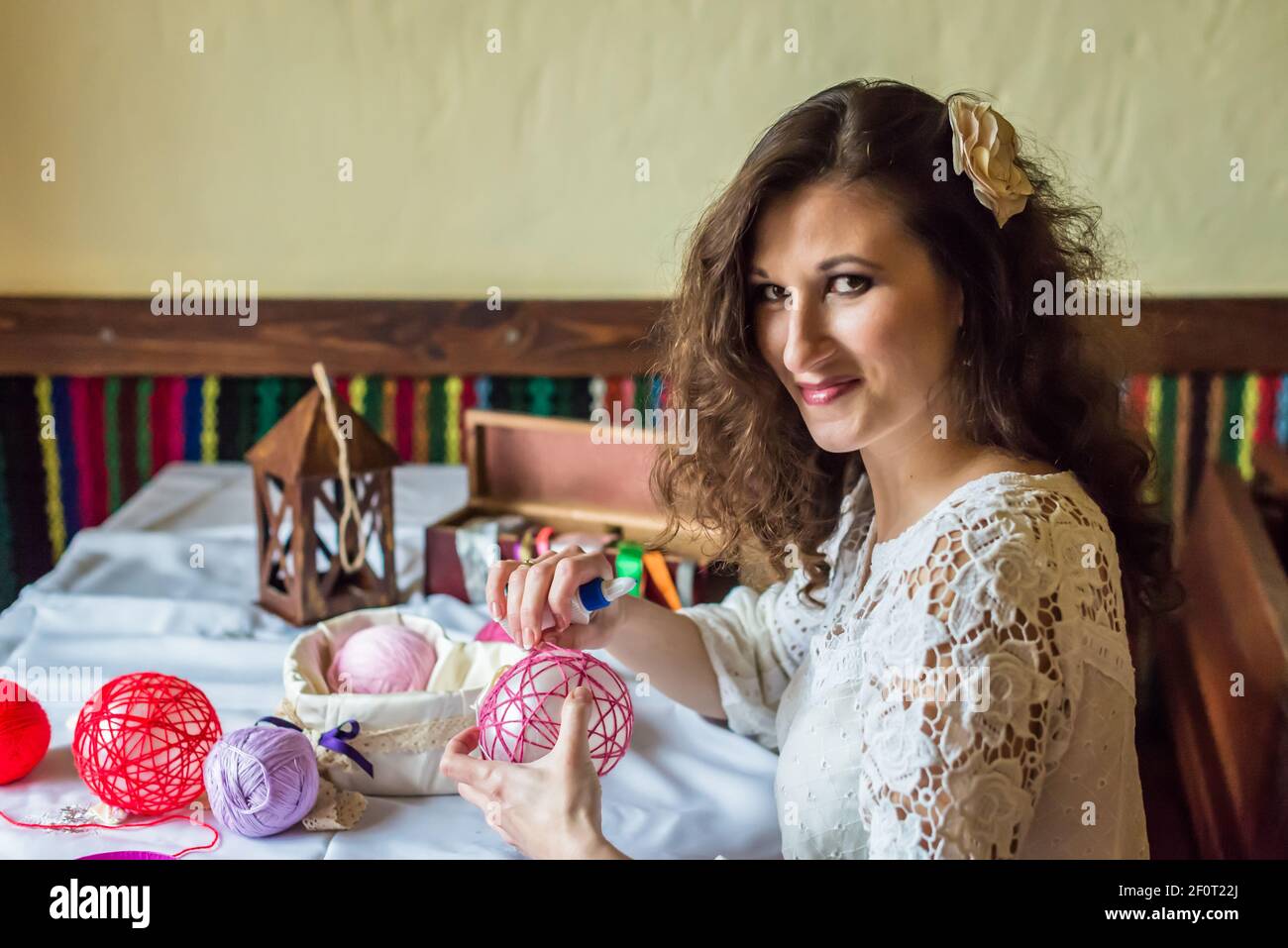Doing balloons hi-res stock photography and images - Alamy