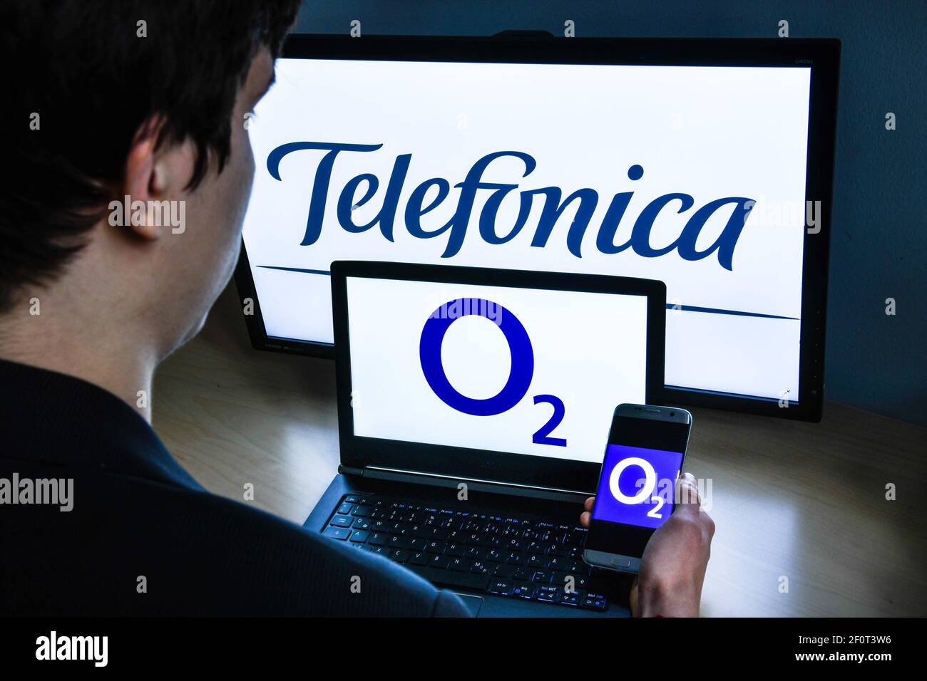 Logo O2 Telefonica Stock Photo - Alamy