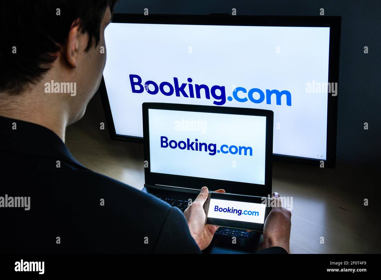 Booking com logo hi-res stock photography and images - Alamy