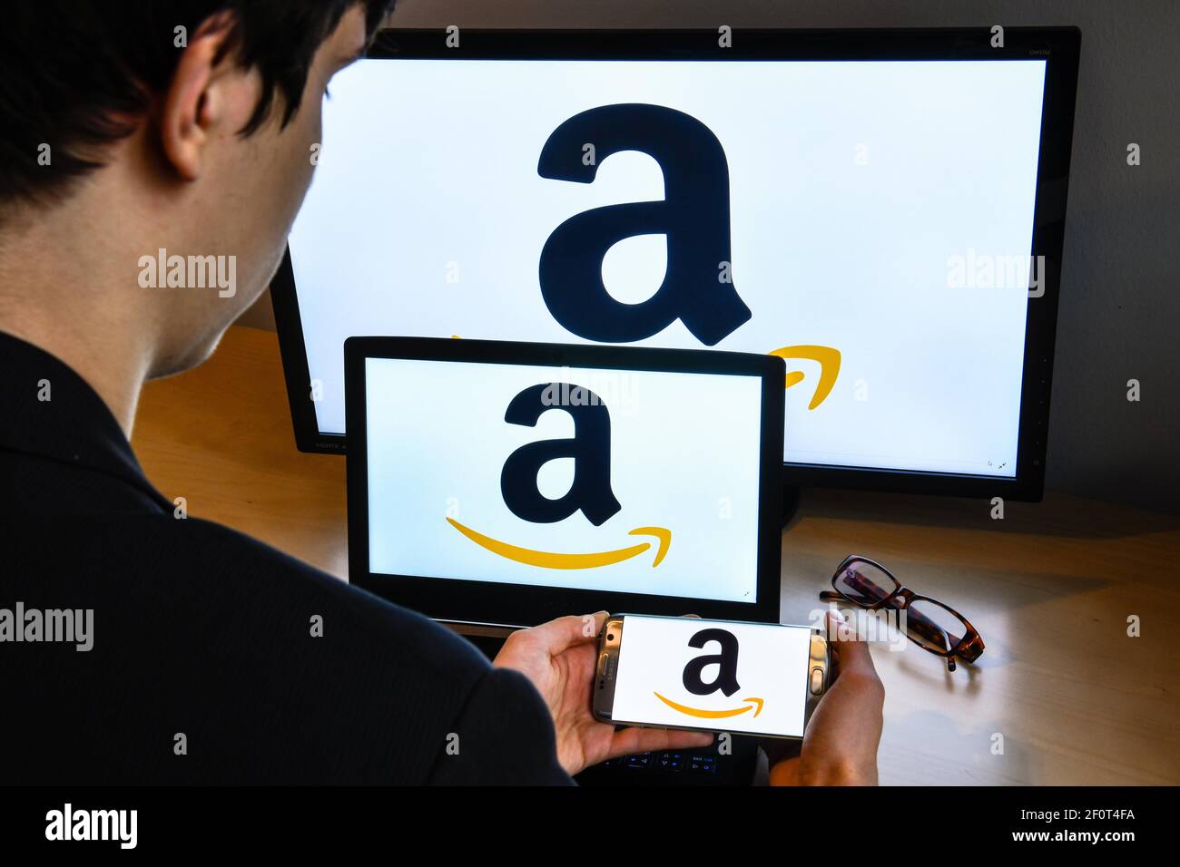 Amazon lettering hi-res stock photography and images - Alamy