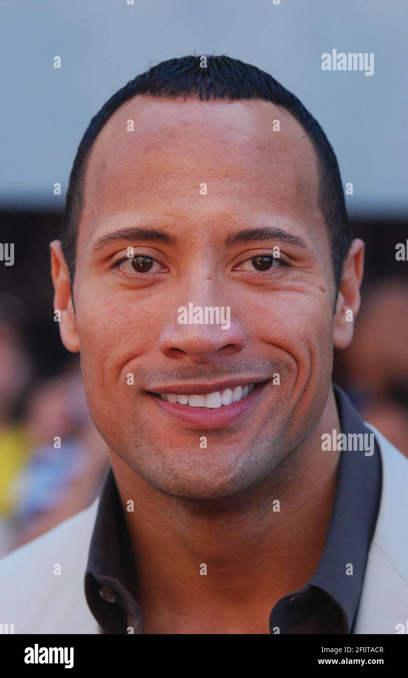 Dwayne johnson the game plan hi-res stock photography and images - Alamy