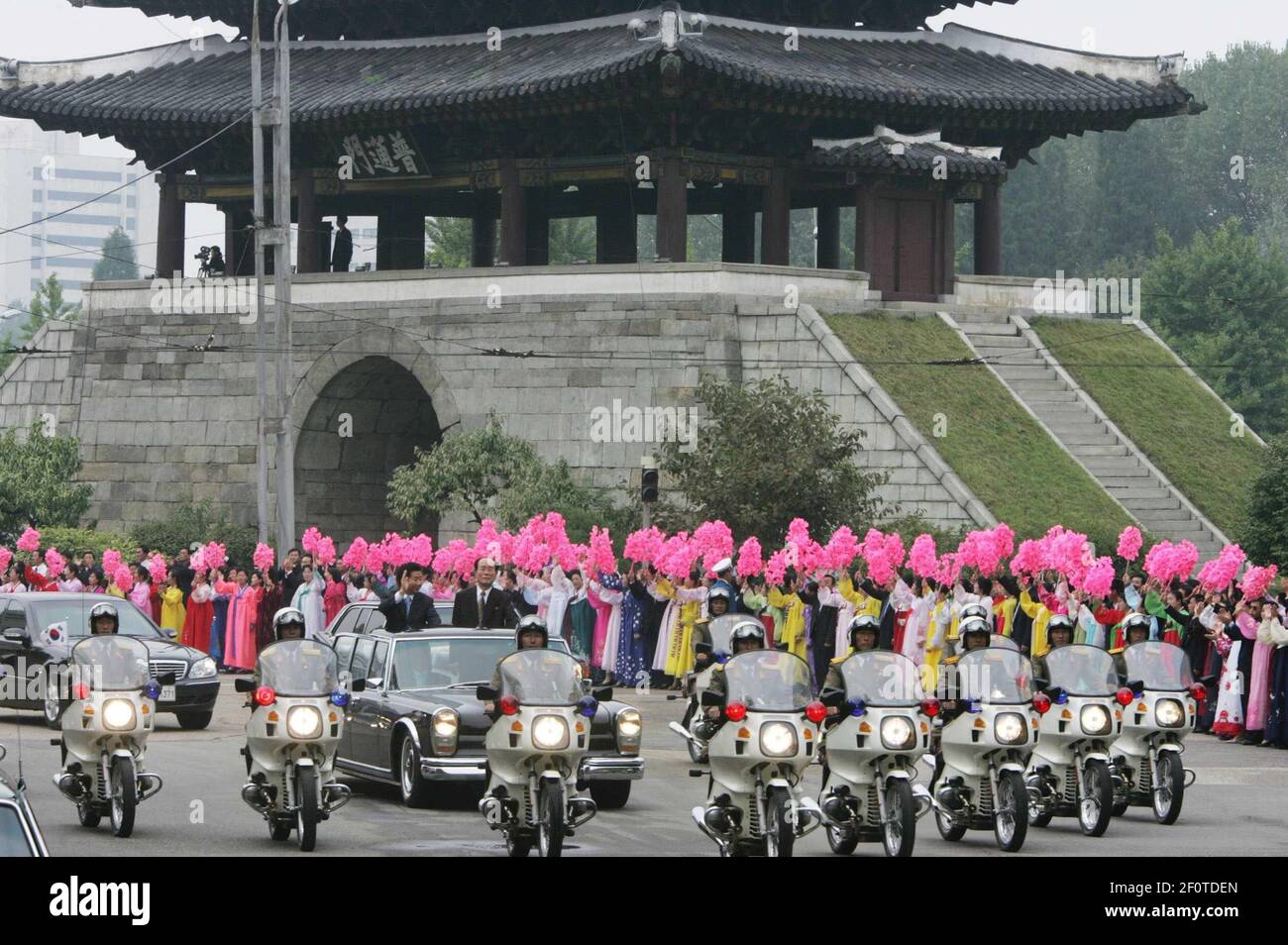 2 October 2007 - Pyongyang, North Korea - South Korean President Roh ...