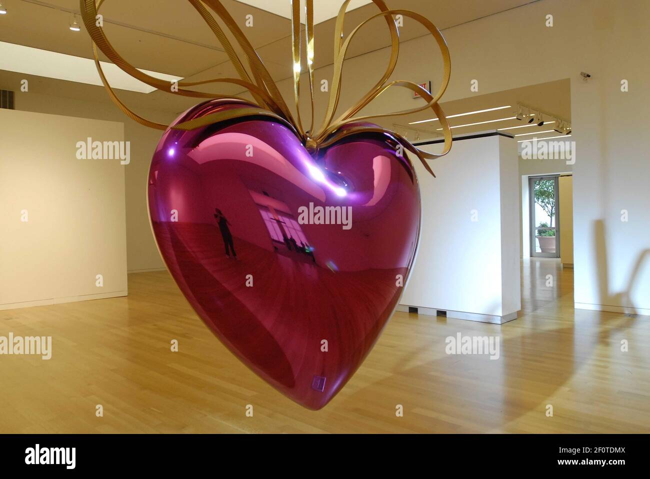 2 October 2007- New York, NY- Artist Jeff Koons' Hanging Heart is on ...
