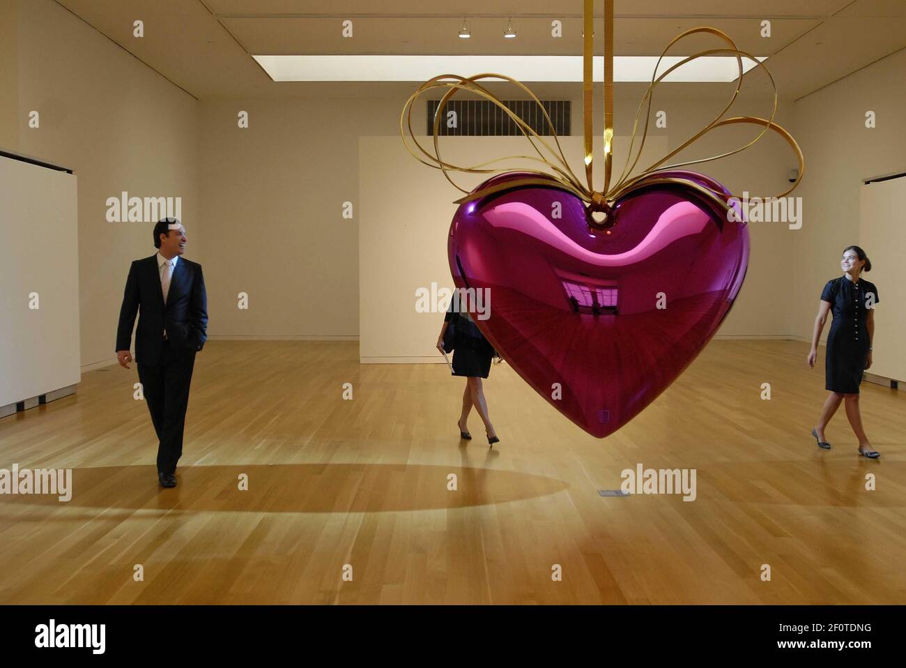 2 October 2007- New York, NY- Artist Jeff Koons' Hanging Heart is on ...
