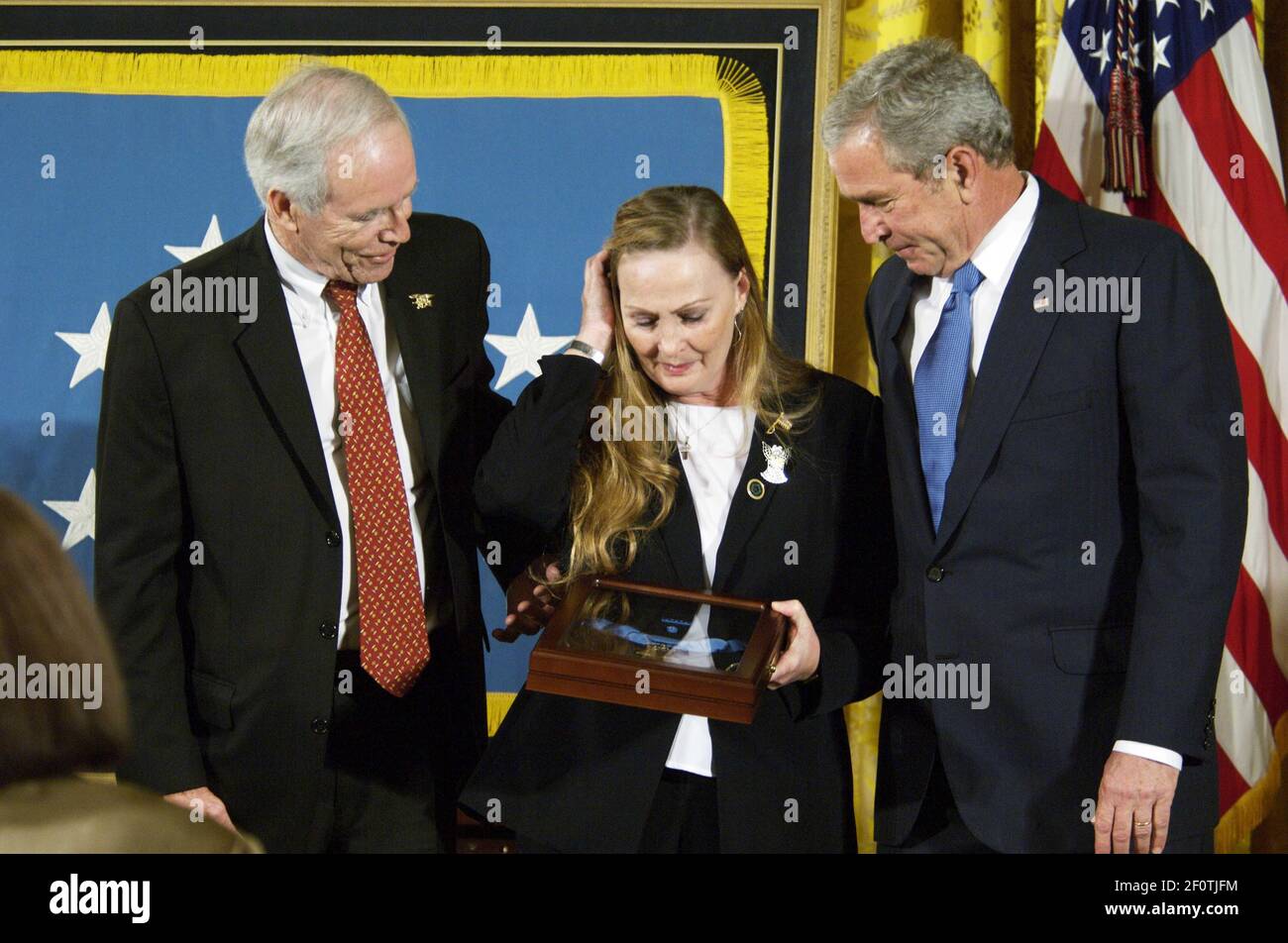 22 October 2007 - Washington, DC - President George W. Bush presents ...