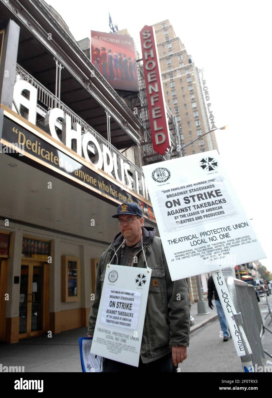 12 November 2007 - New York, NY - Union representatives picket outside ...