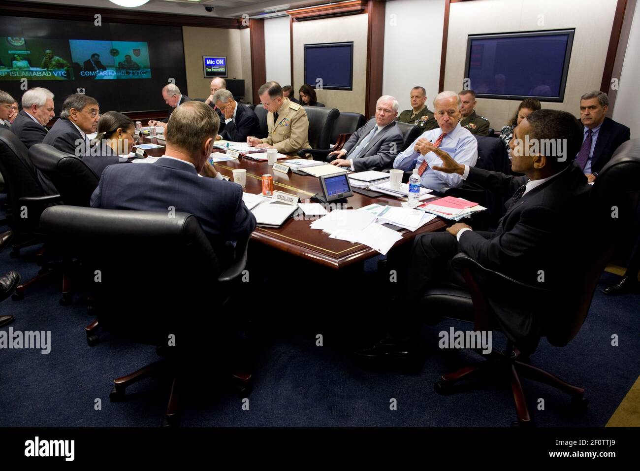 Situation room hi-res stock photography and images - Alamy