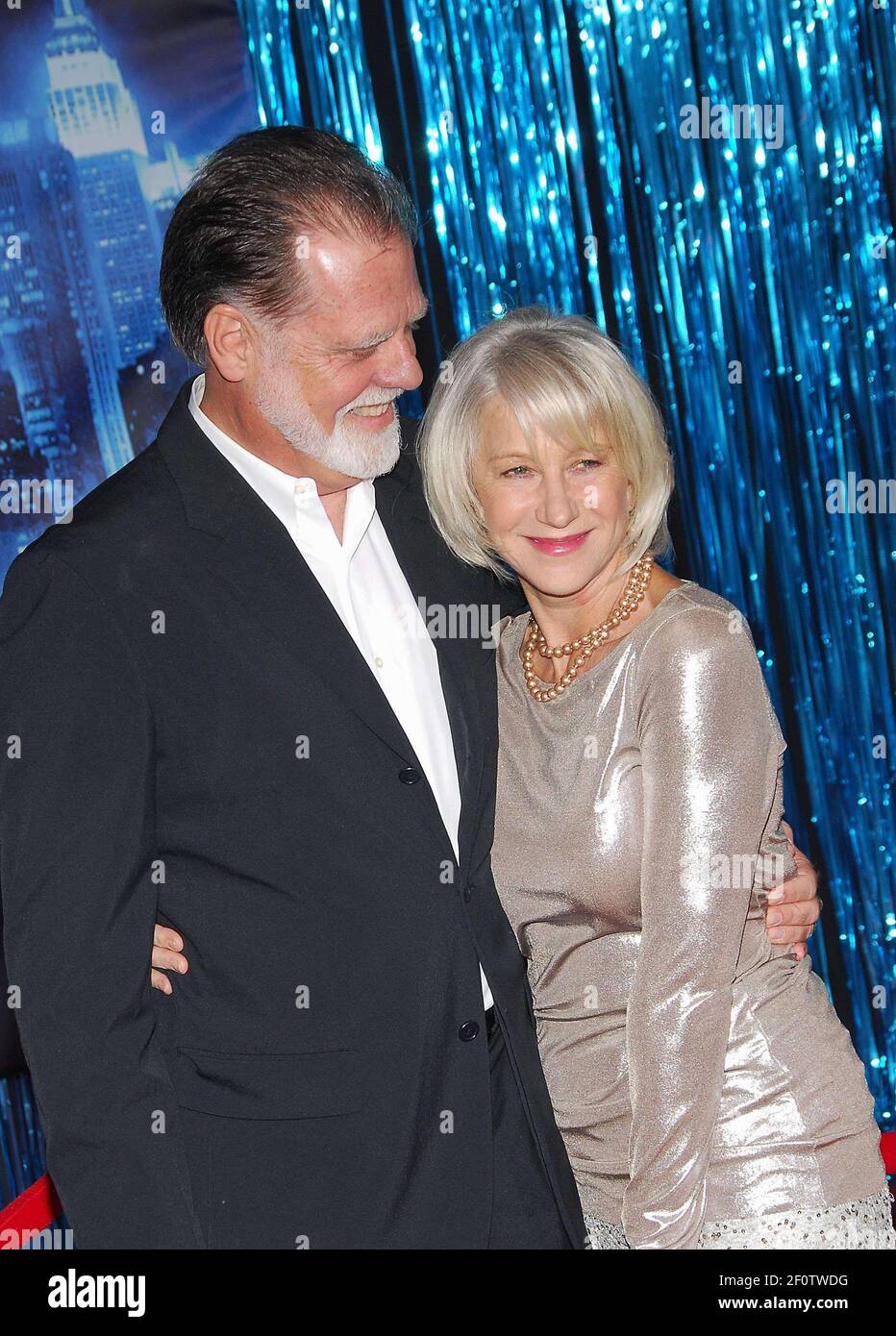 Taylor Hackford and Helen Mirren. 17 November 2007 - Hollywood ...