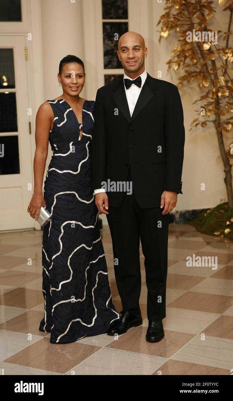 2 December 2007 - Washington, DC - Guests and honorees of the Kennedy ...