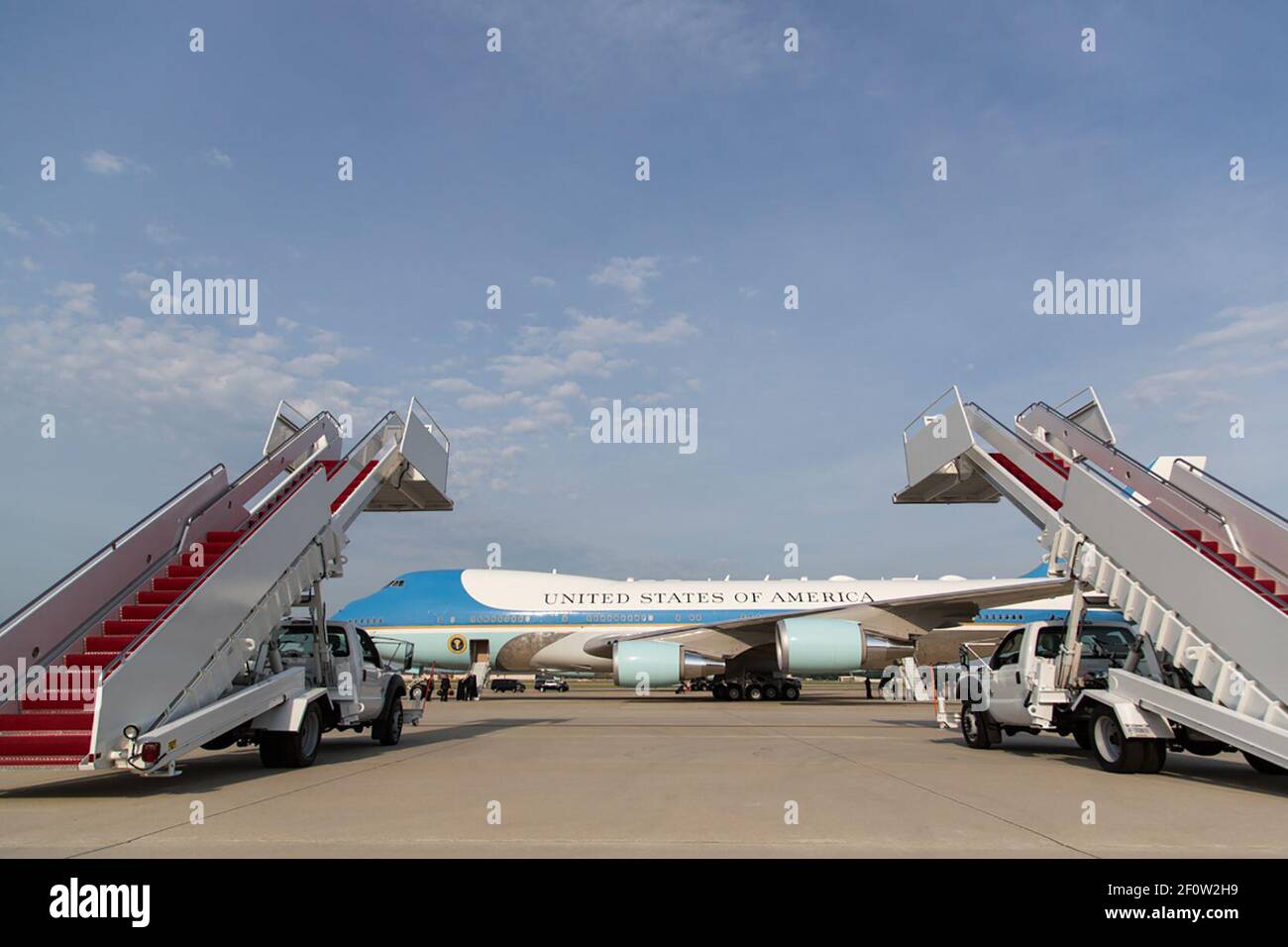 Air force one parked hi-res stock photography and images - Alamy