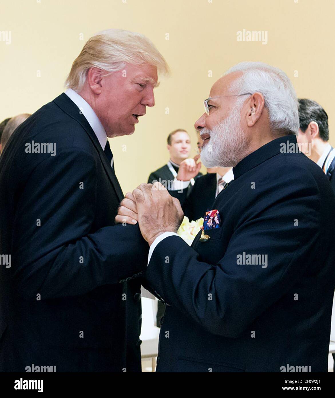 President donald trump and narendra modi hi-res stock photography and ...