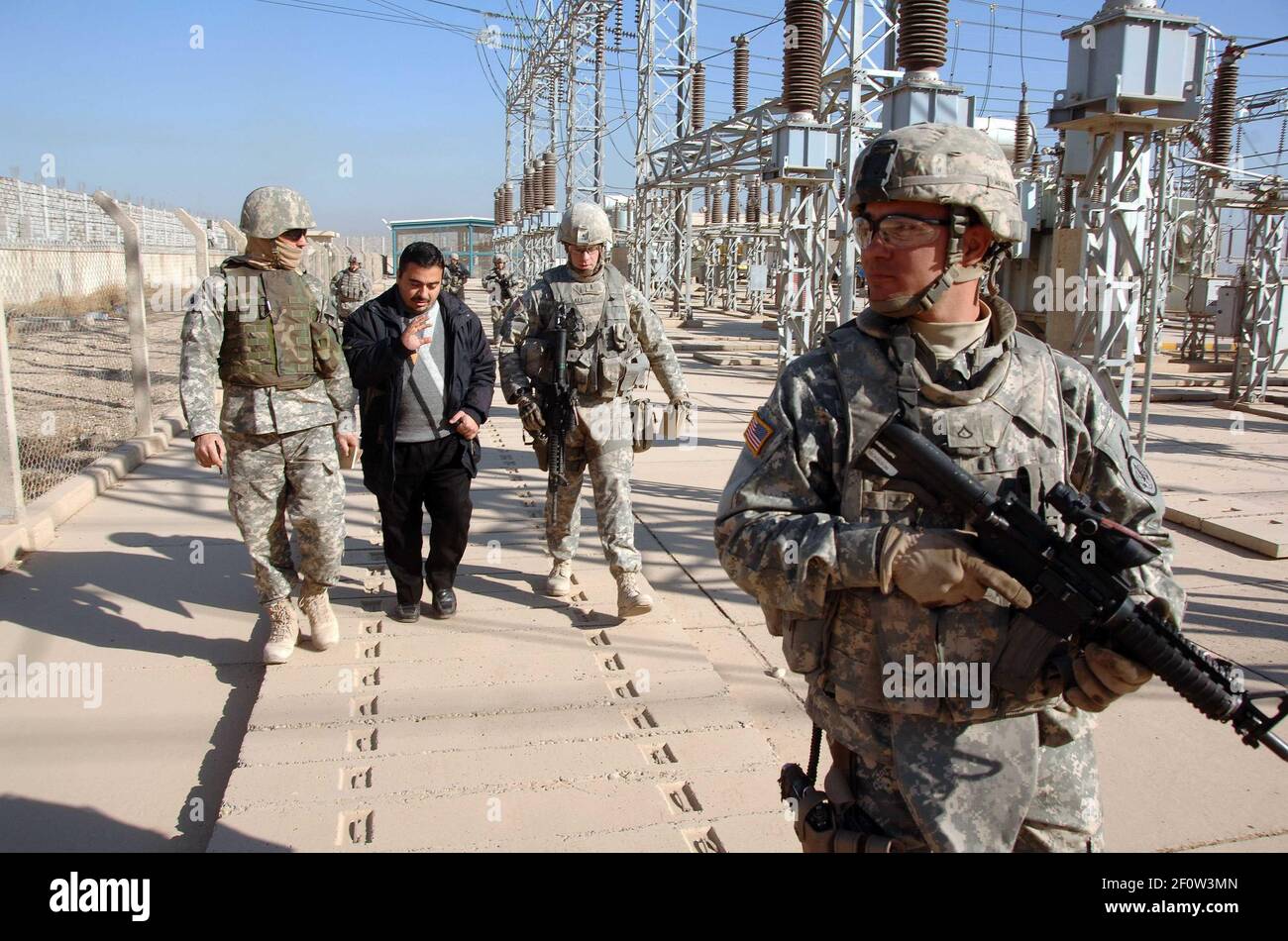 27 December 2007 - Mosul, Iraq - U.S. Army soldiers meet with the ...