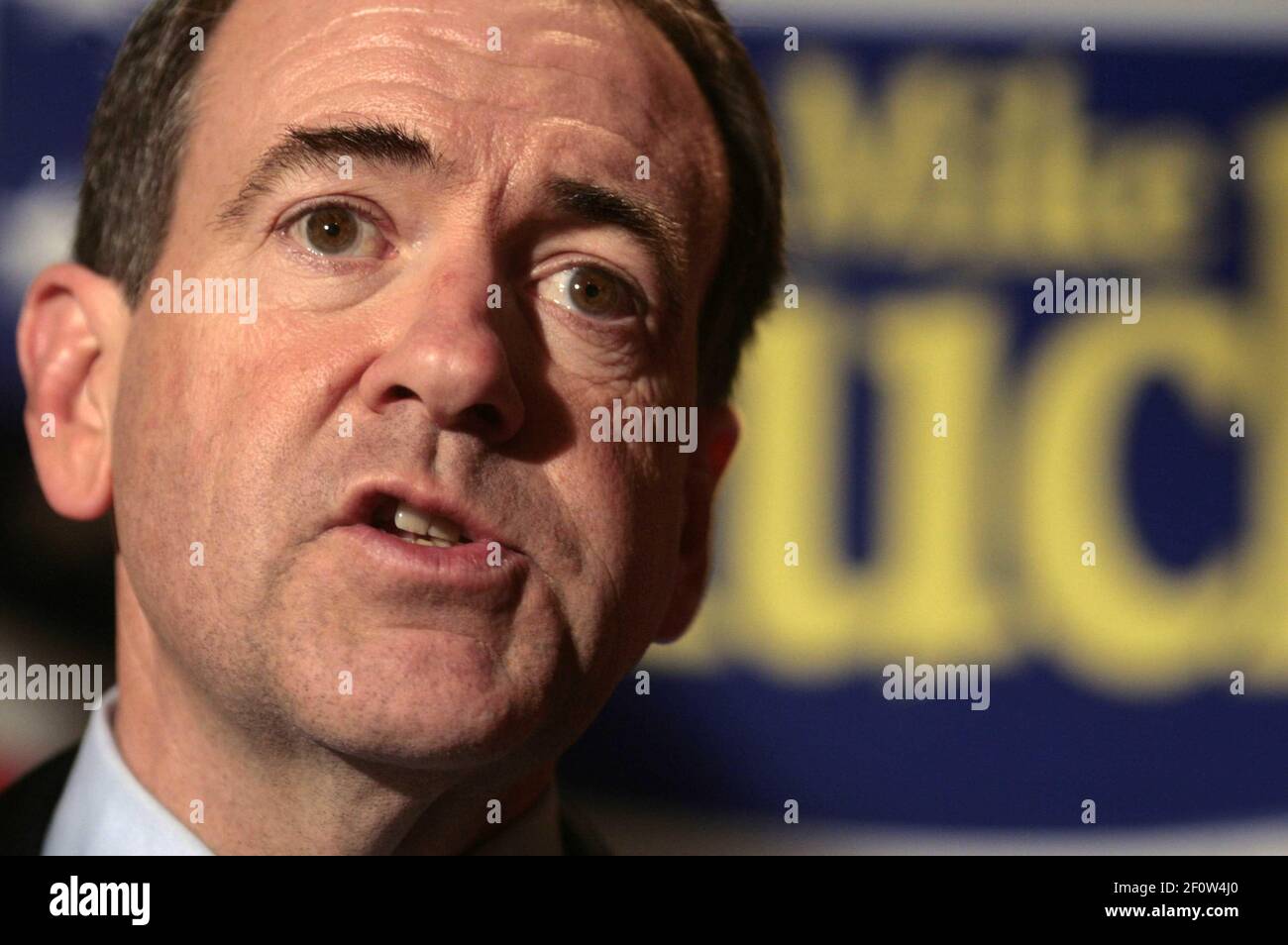 7 January 2008 - Concord, NH - Owner Bryan Shea watches as Presidential ...