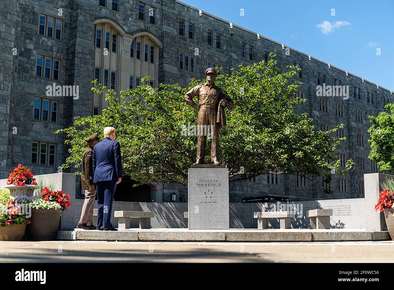 West point military statue hi-res stock photography and images - Alamy