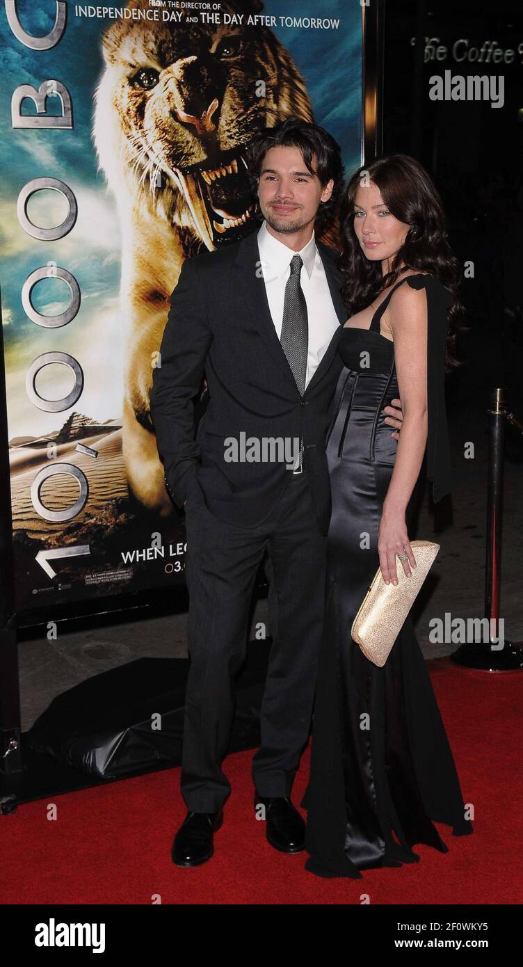 Steven Strait and wife Lynn Collins. 5 March 2008 - Hollywood ...