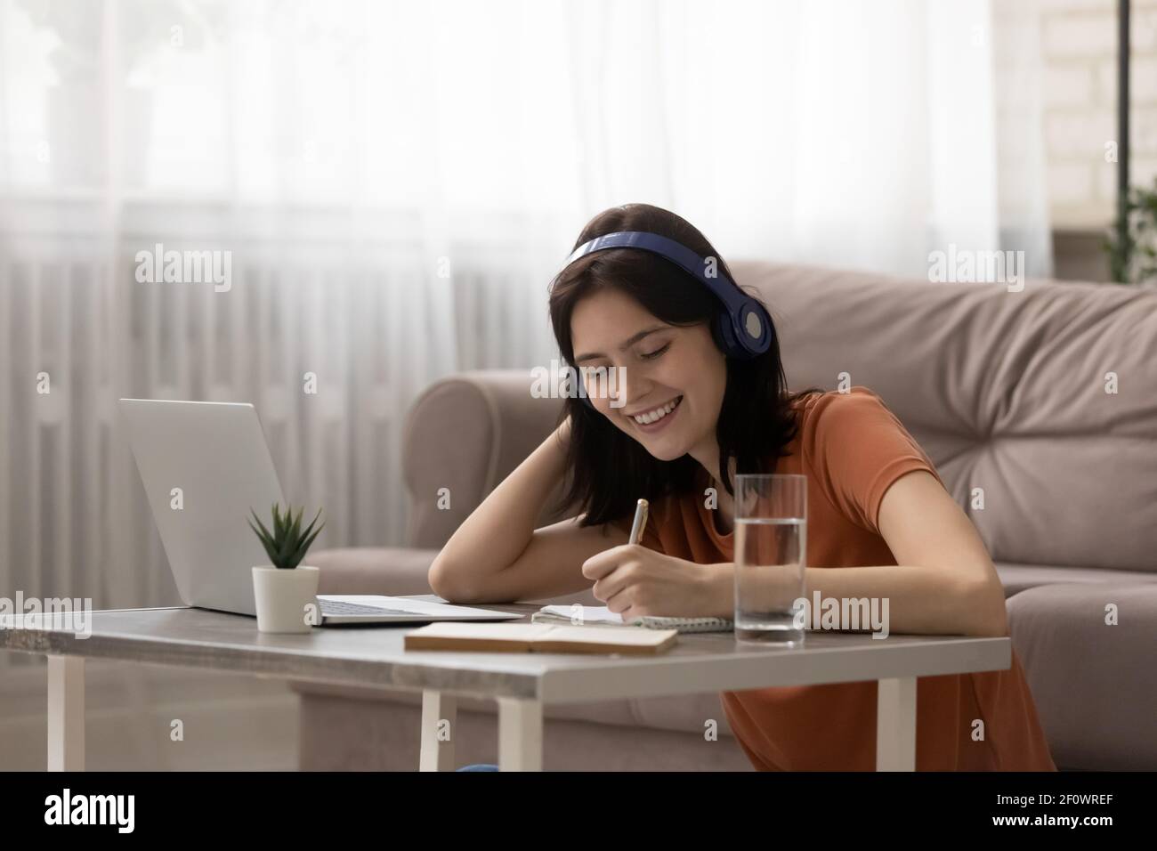 Translator female hi-res stock photography and images - Alamy