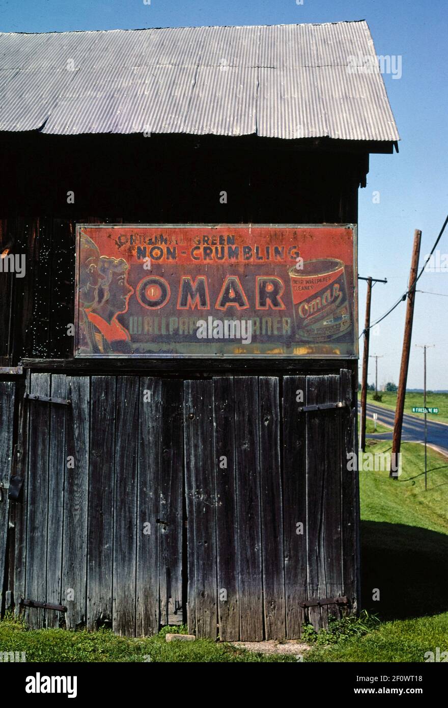1980s United States - Sign on Barn Jefferson Ohio ca. 1988 Stock Photo ...