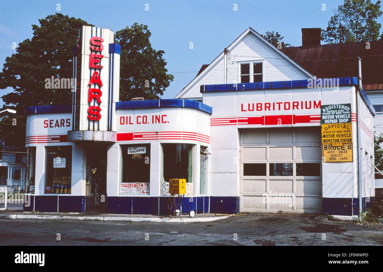 1980s gas station hi-res stock photography and images - Alamy