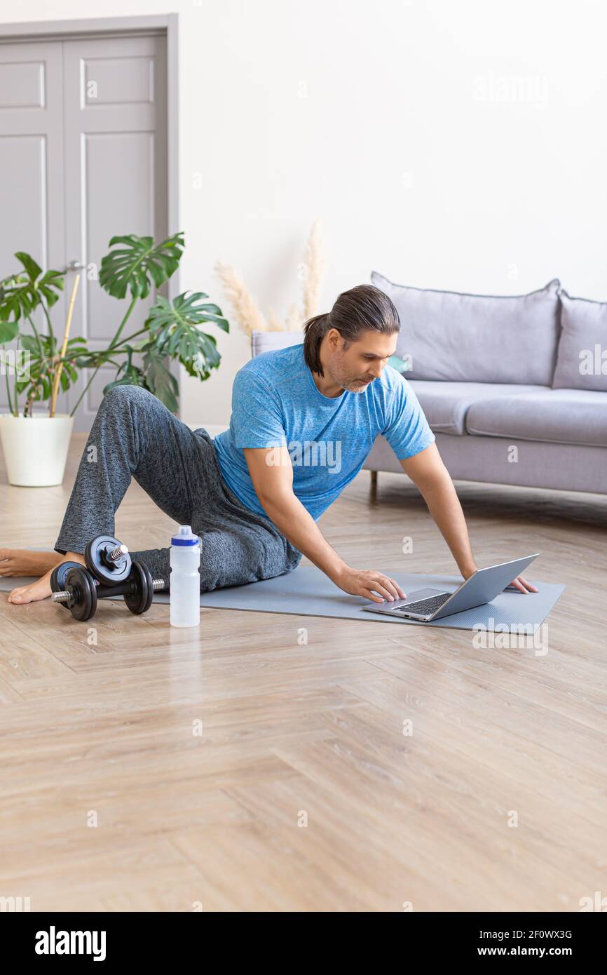 Floor routines hi-res stock photography and images - Alamy