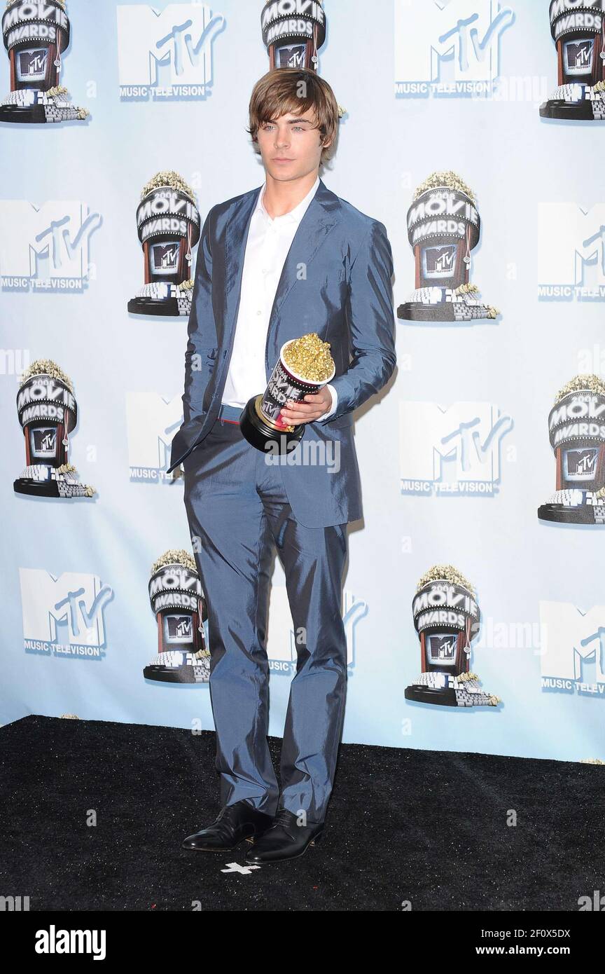 Zac Efron. 1 June 2008 - Universal City, California. 2008 MTV Movie ...