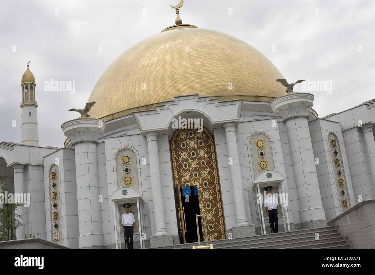 Turkmenistan ashgabat white marble buildings hi-res stock photography ...