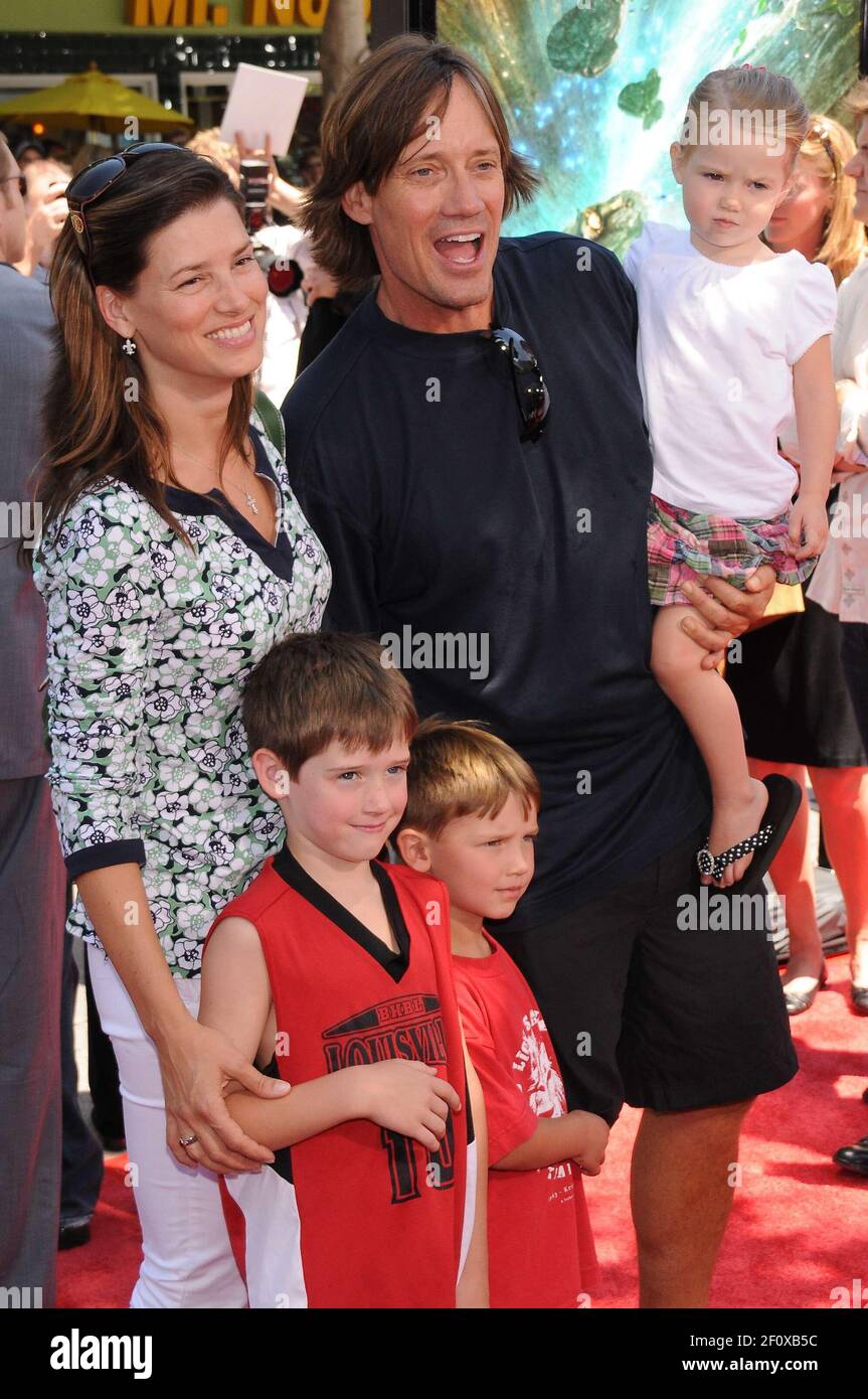 Sam Jenkins, husband Kevin Sorbo, daughter Octavia Flynn, sons Braedon ...